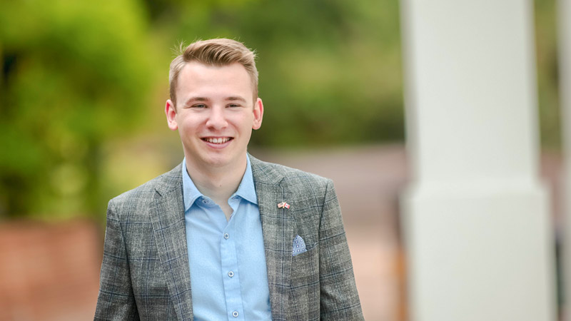 Making the connections you need as an online student